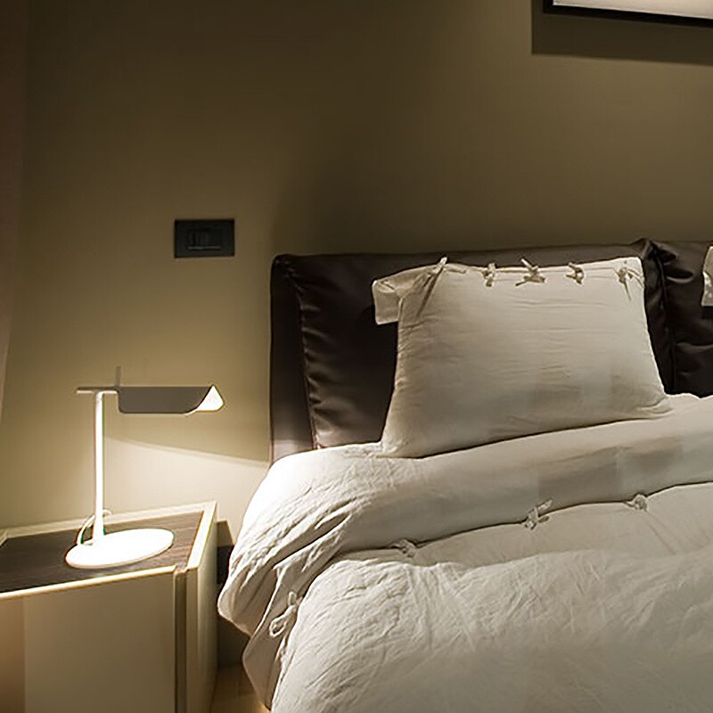 Flos Tab T LED Table Lamp | AmbienteDirect